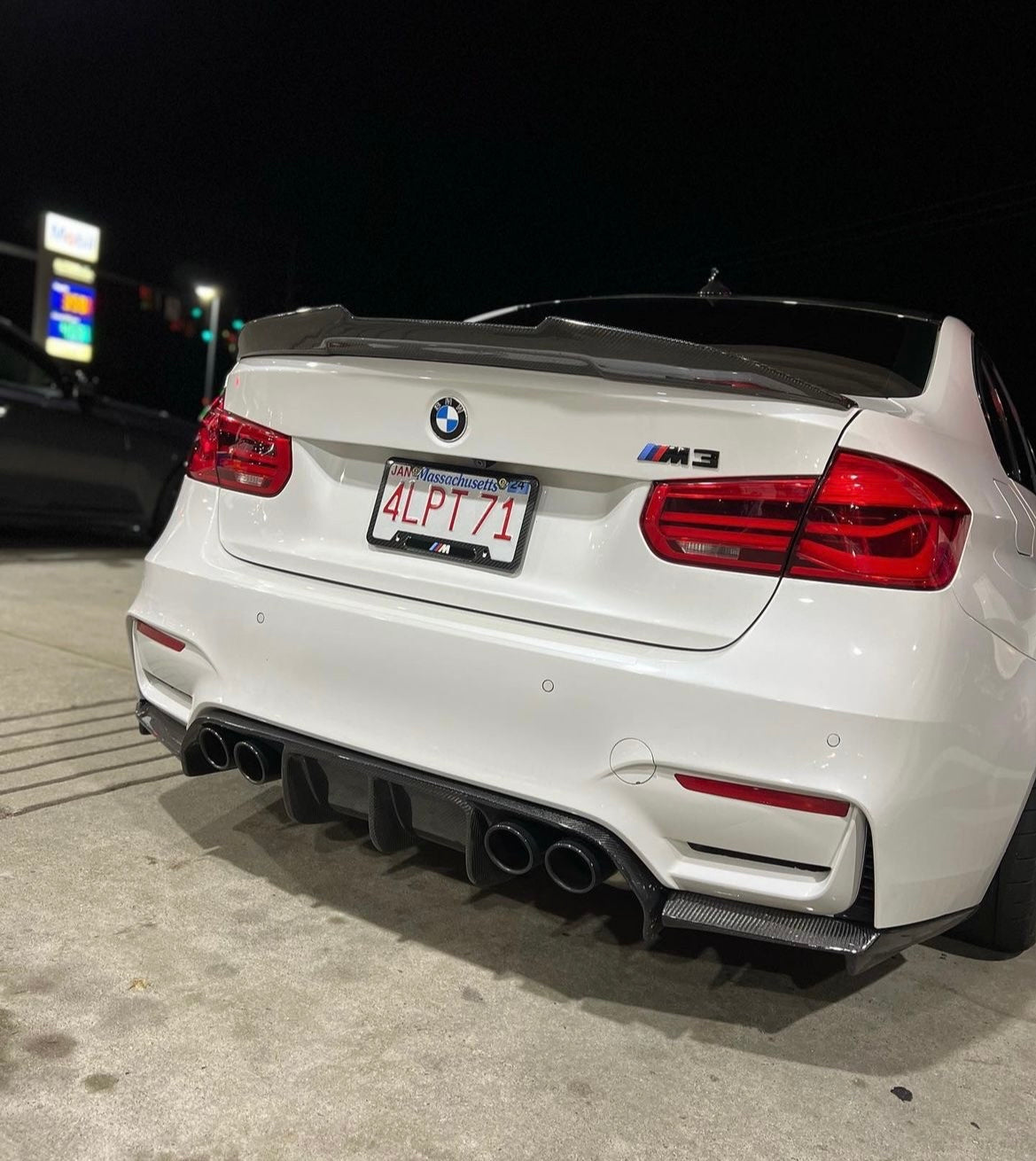 F8X M3 M4 Carbon Fiber V Style Rear Diffuser 3 PC – Cen-Cal Motorsport